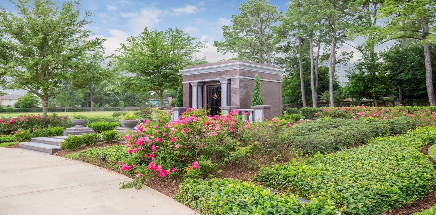 Cemetery - Memorial Oaks Cemetery