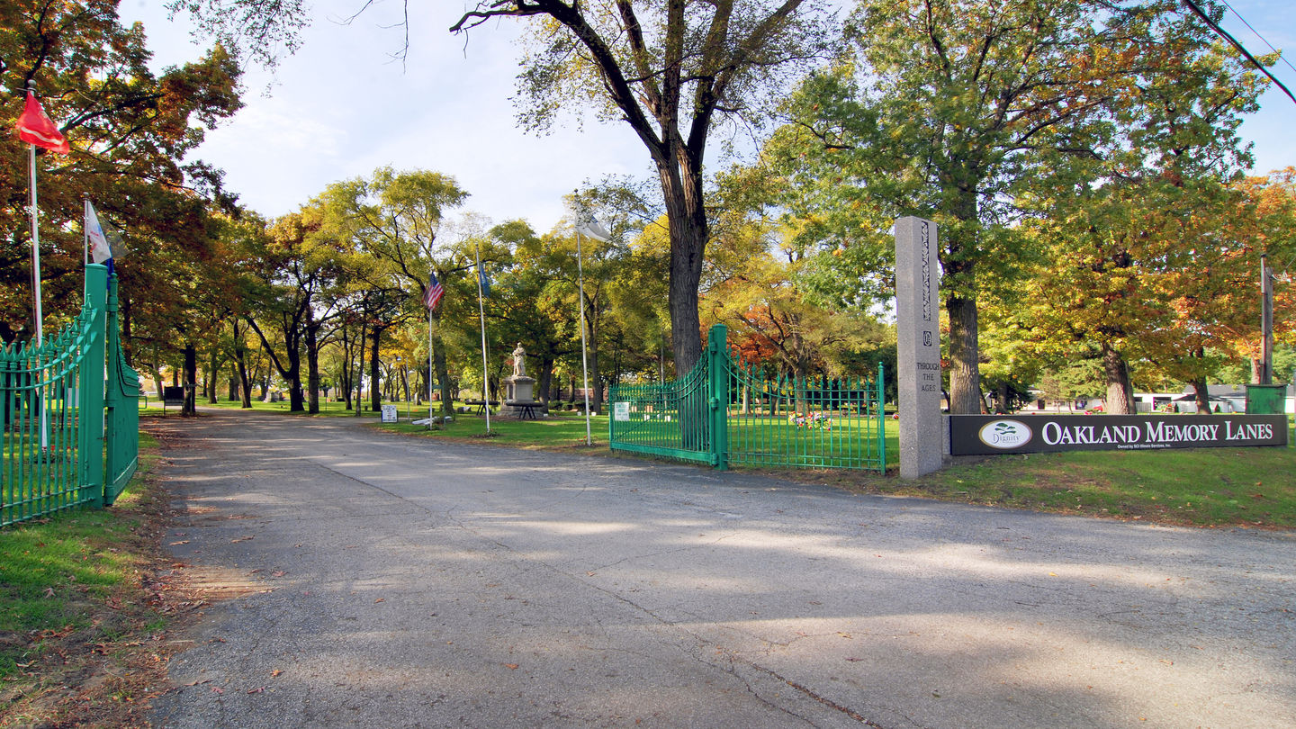 Oakland Memory Lanes | Cemetery