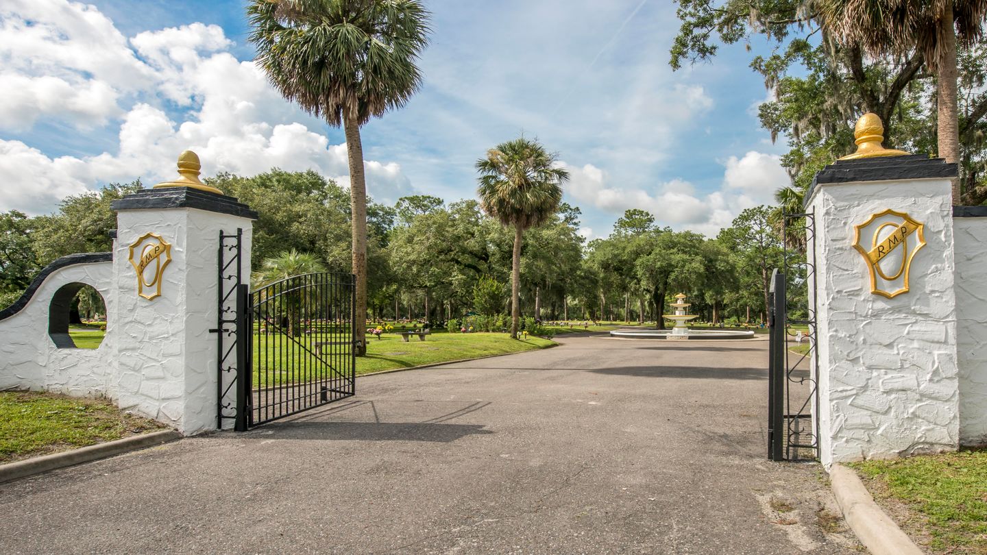 Jacksonville Memorial Gardens Funeral Home | Fasci Garden