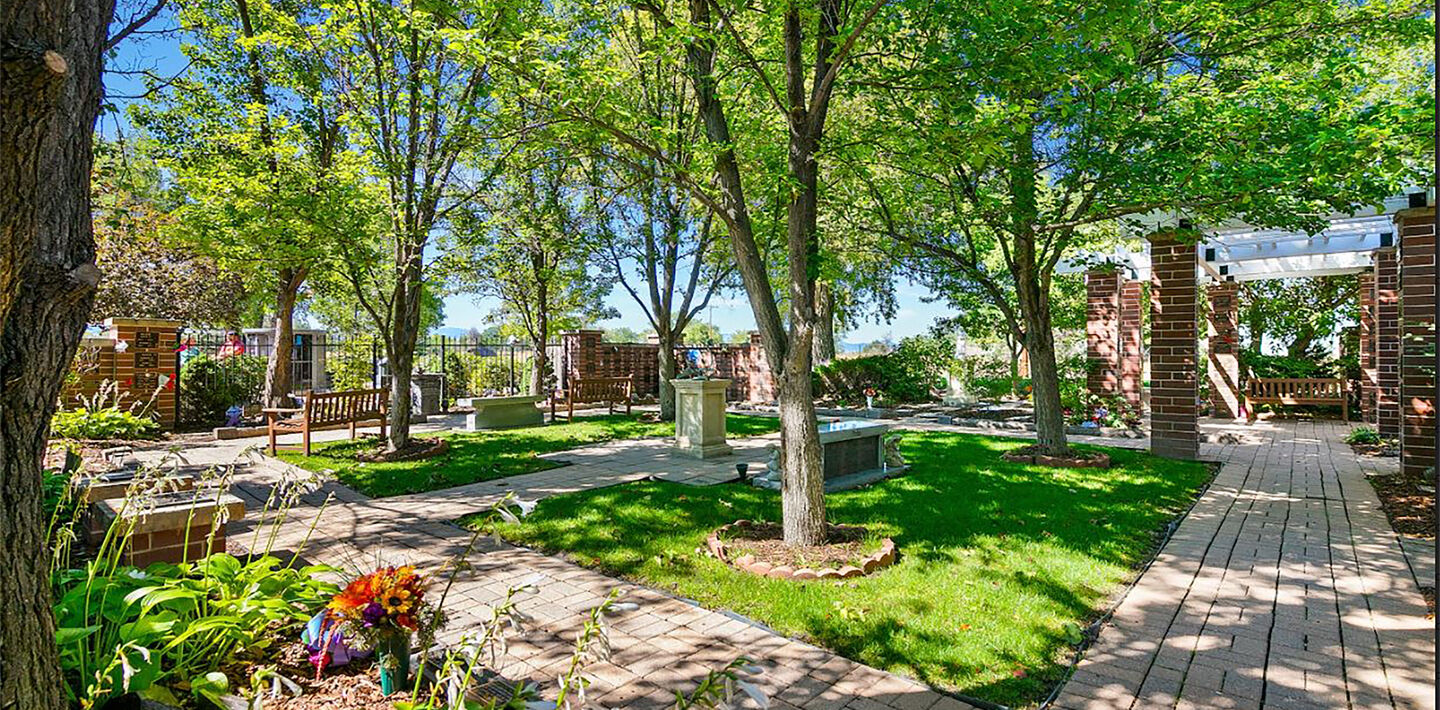 Cemetery - Olinger Crown Hill Mortuary & Cemetery
