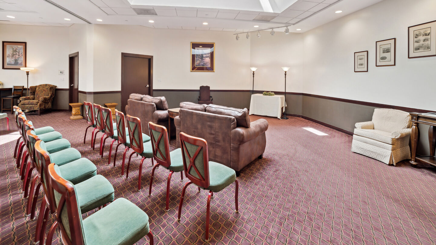 Chapel Lawn Funeral Home & Memorial Gardens